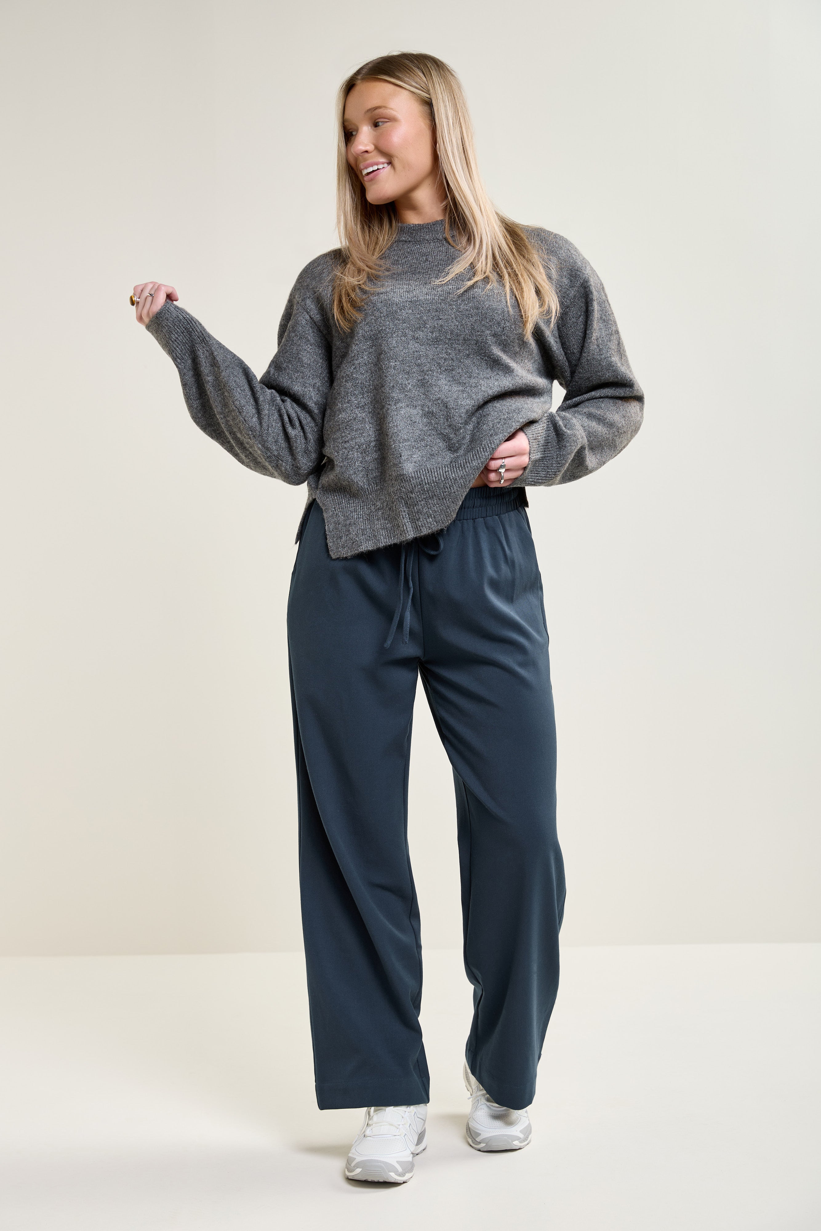 Pantalon jambe droite - 5098 | Womance – WOMANCE